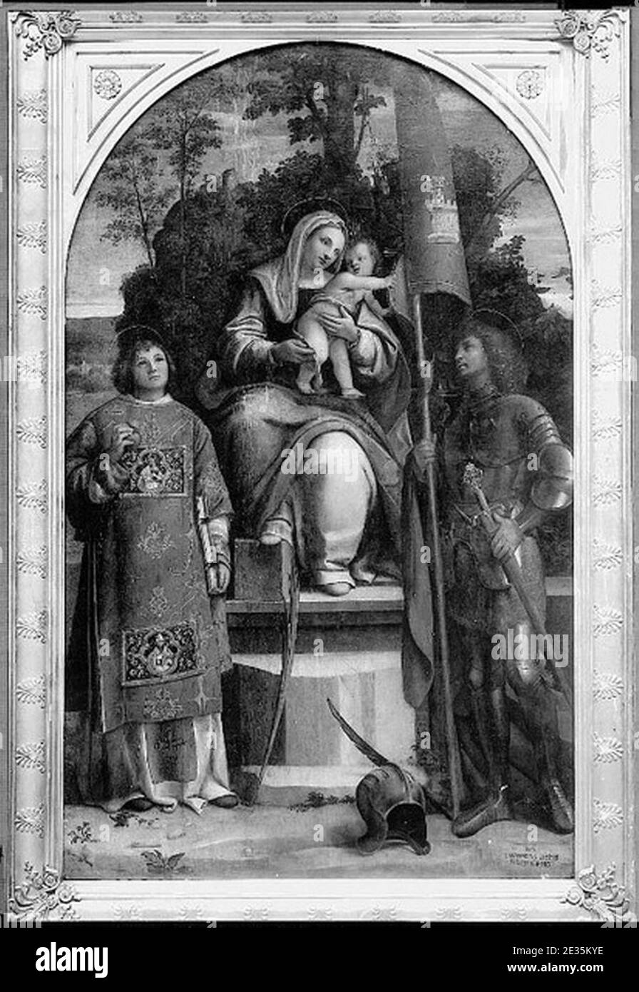 Luzzi Madonna in trono Stock Photo - Alamy