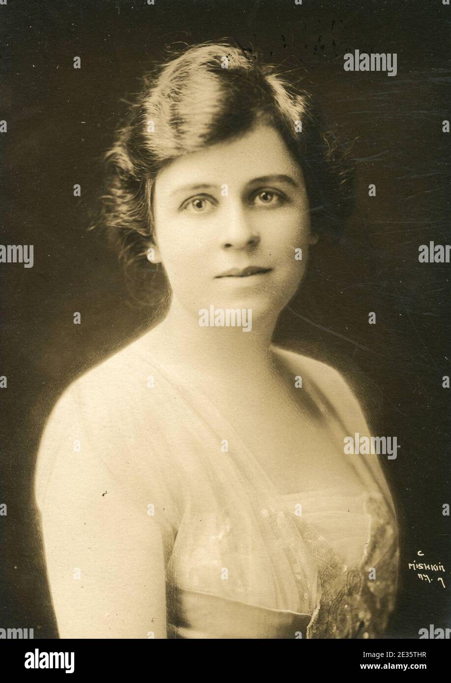 Mabel singer hi-res stock photography and images - Alamy