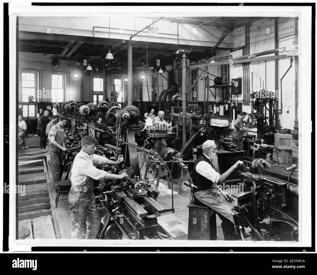 Photo printing machine shop hi-res stock photography and images - Alamy