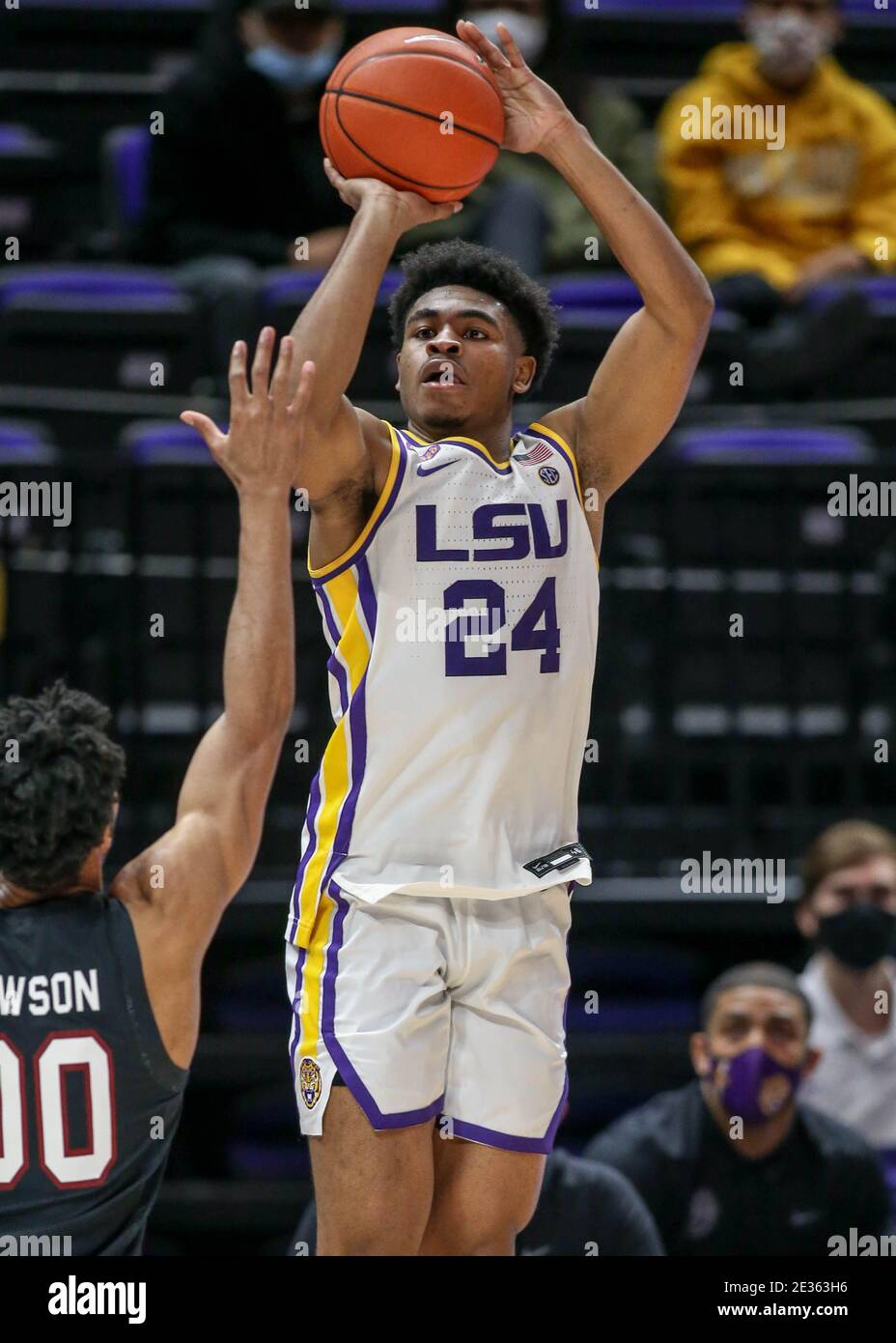 Baton Rouge, LA, USA. 16th Jan, 2021. LSU's Cameron Thomas (24) puts up ...