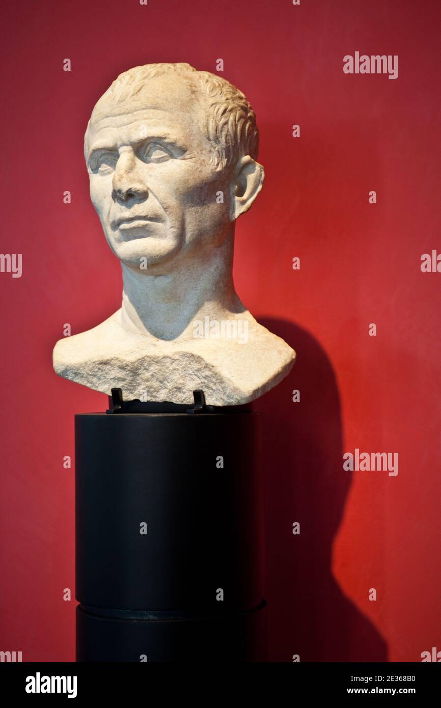 Julius Caesar Bust Museum High Resolution Stock Photography and Images ...