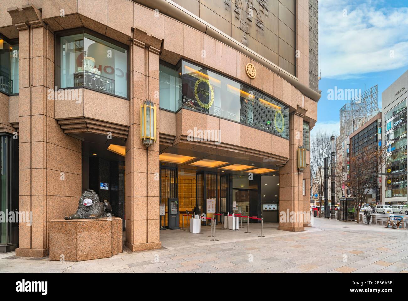 Mitsukoshi ginza store hi-res stock photography and images - Alamy