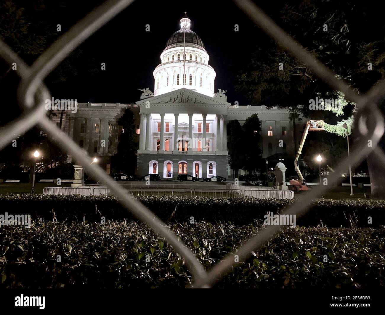 Police cars capitol building hi-res stock photography and images - Alamy