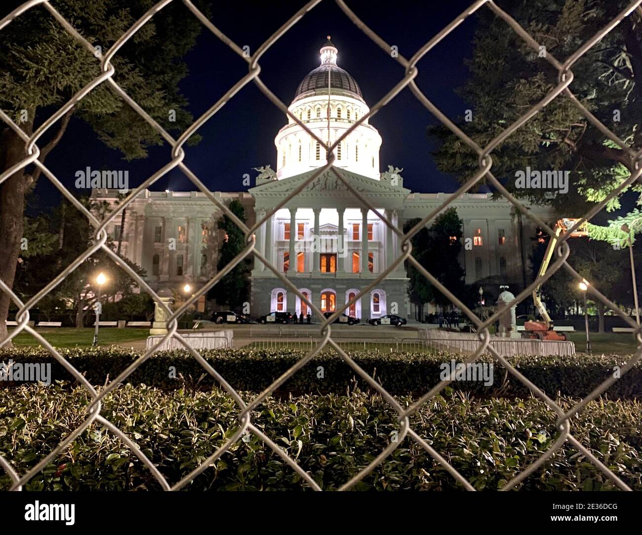 Police cars capitol building hi-res stock photography and images - Alamy