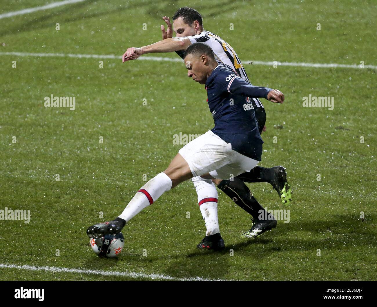 Kylian mbappe psg 2020 hi-res stock photography and images - Alamy