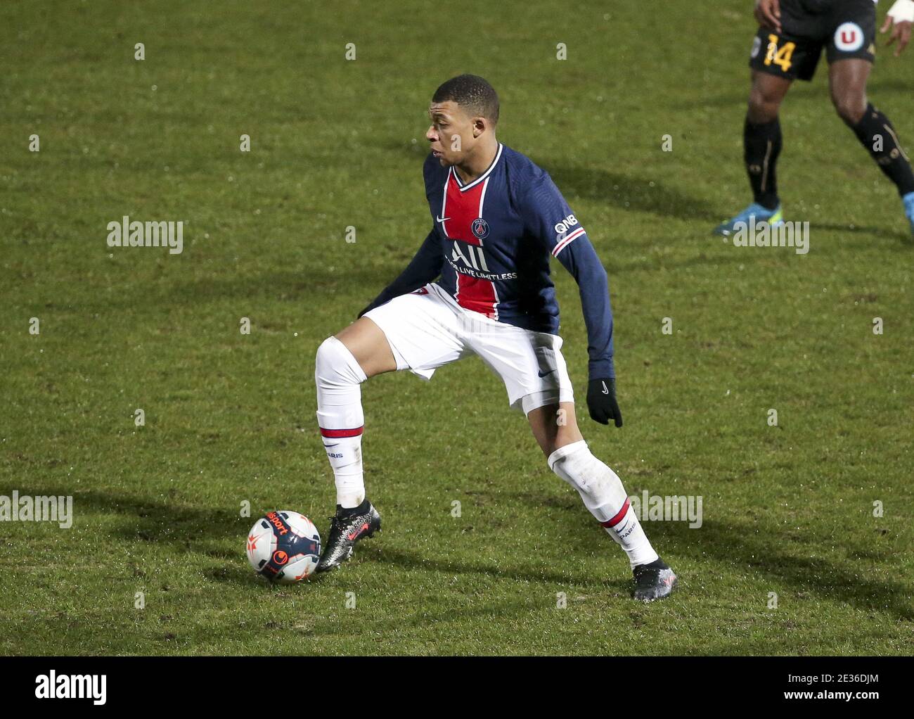 Kylian mbappe psg 2020 hi-res stock photography and images - Alamy