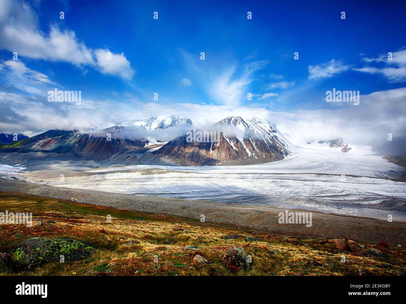 Tavan bogd mountain hi-res stock photography and images - Alamy