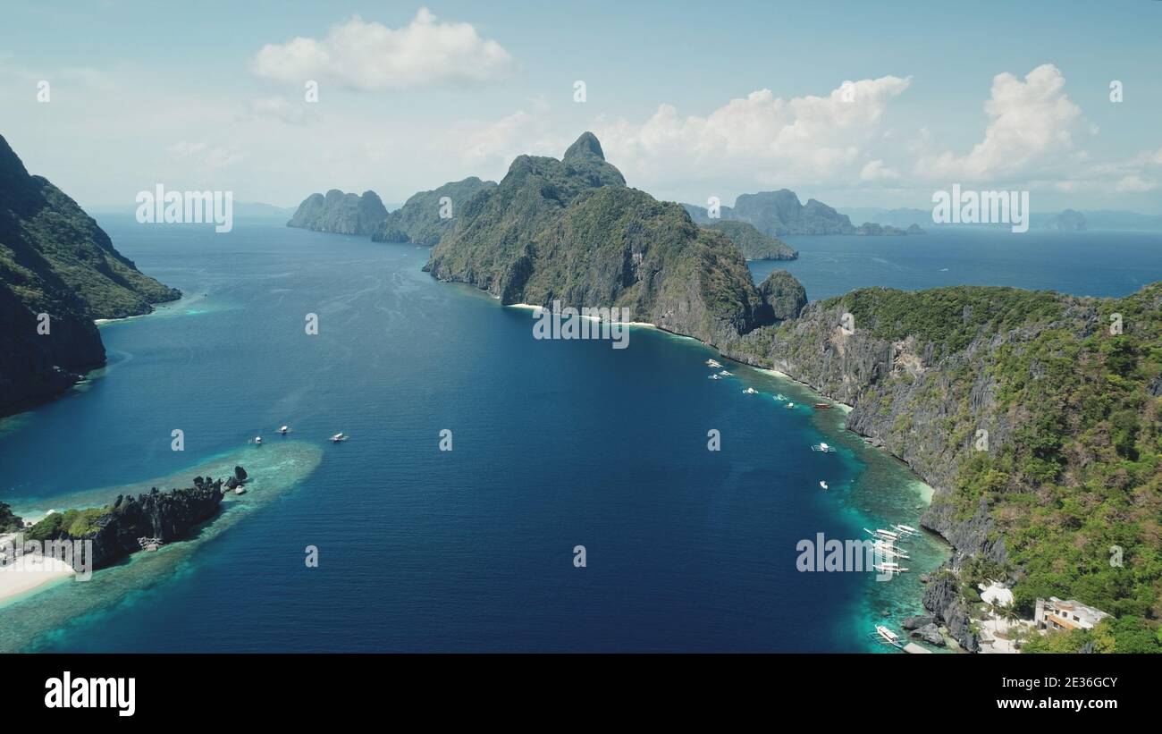 Aerial view of island in ocean hi-res stock photography and images - Alamy