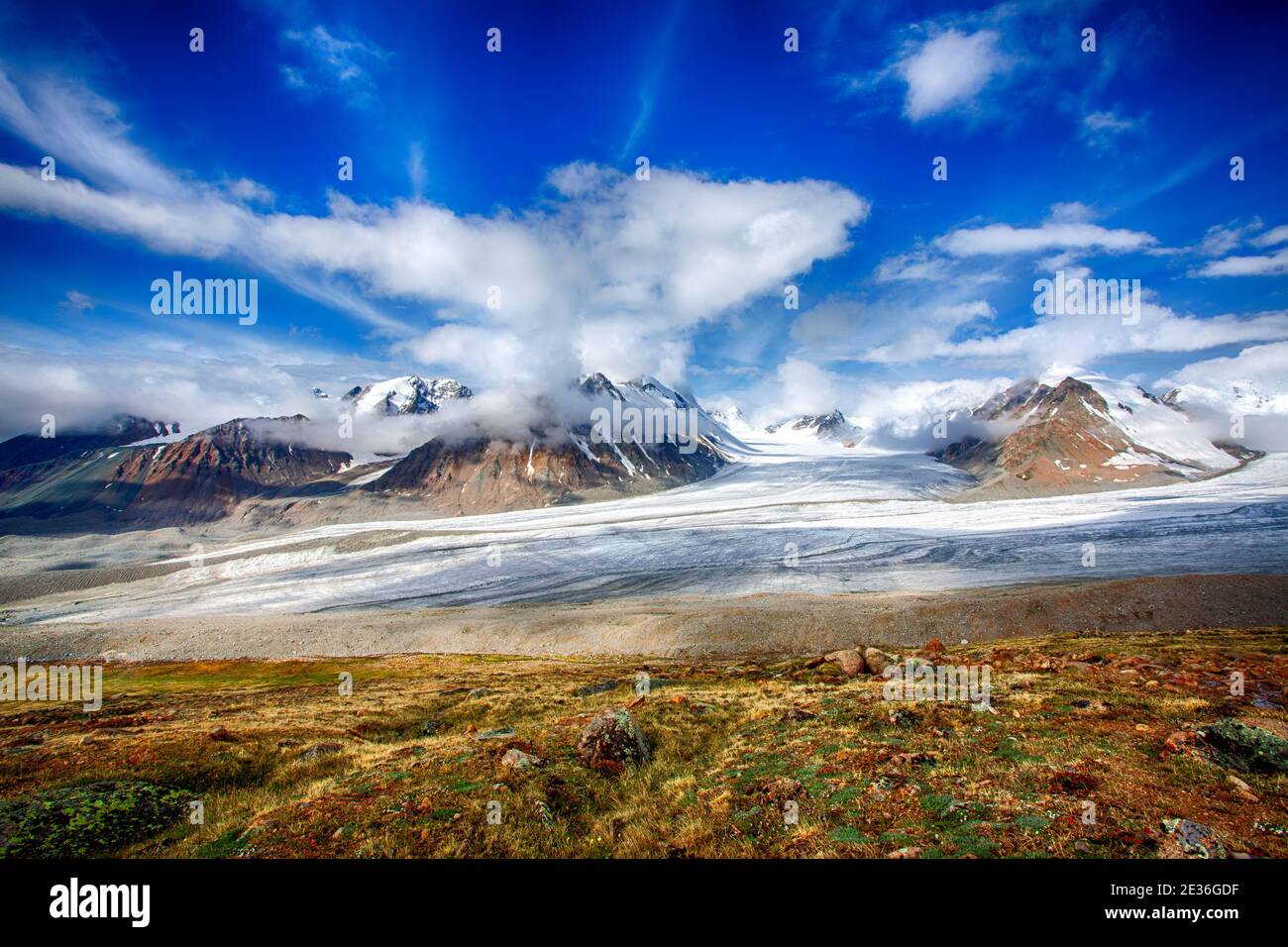 Tavan bogd mountain hi-res stock photography and images - Alamy