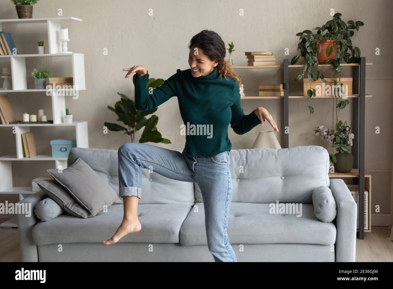 Room dance hi-res stock photography and images - Alamy