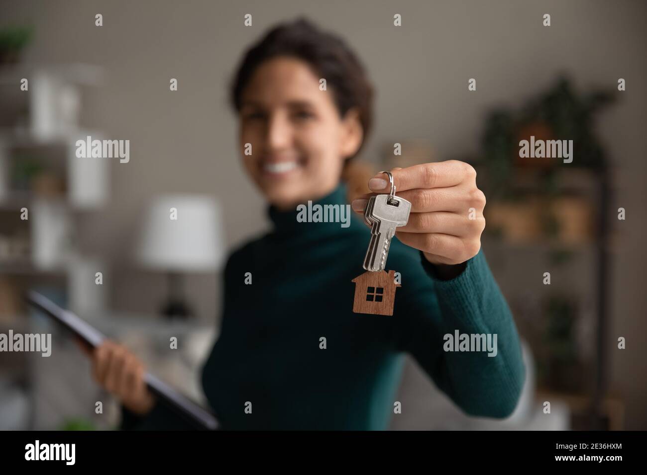 Caucasian woman homeowner female girl hi-res stock photography and ...