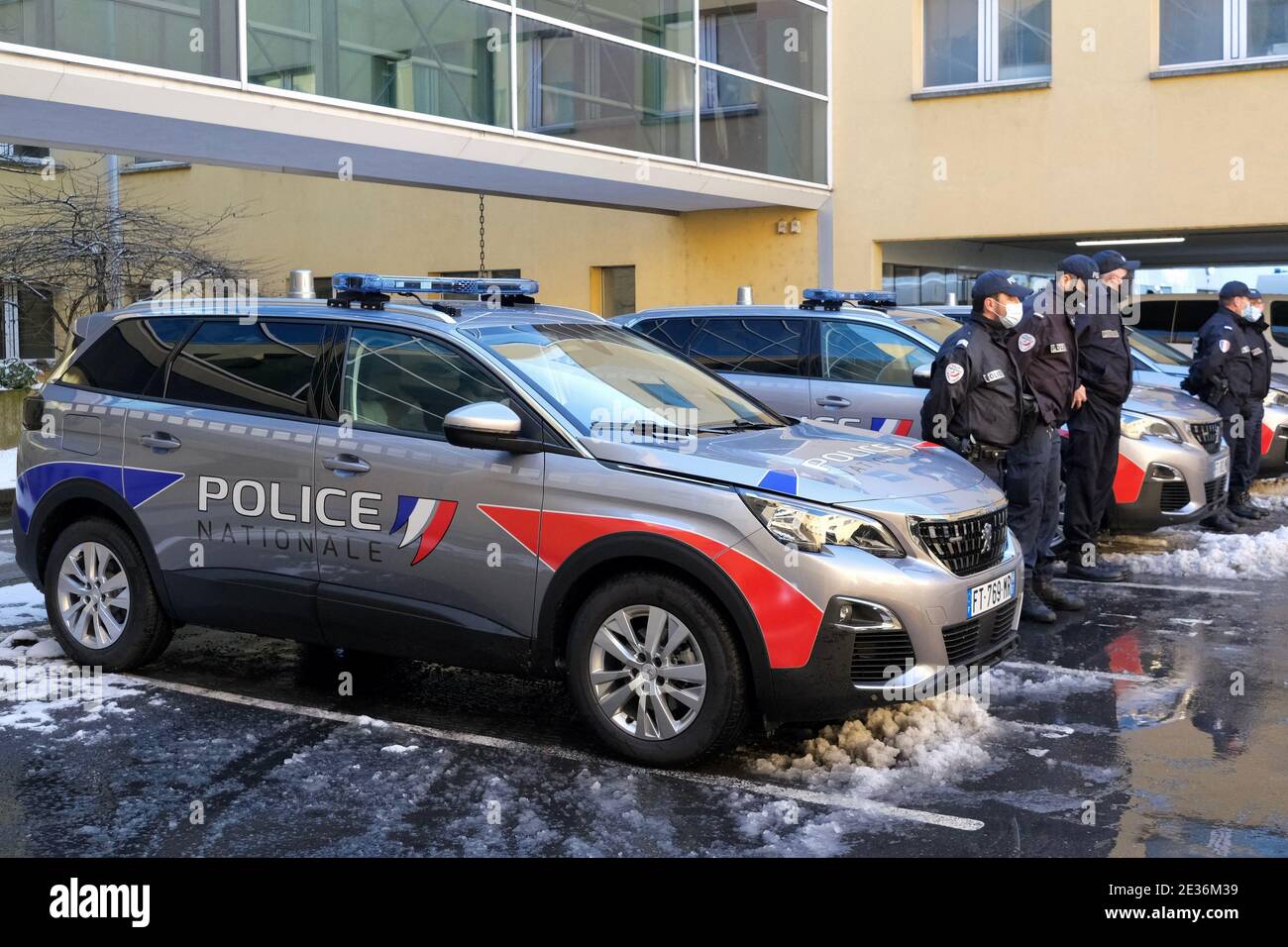 The French national police force is equipped with new equipment ...