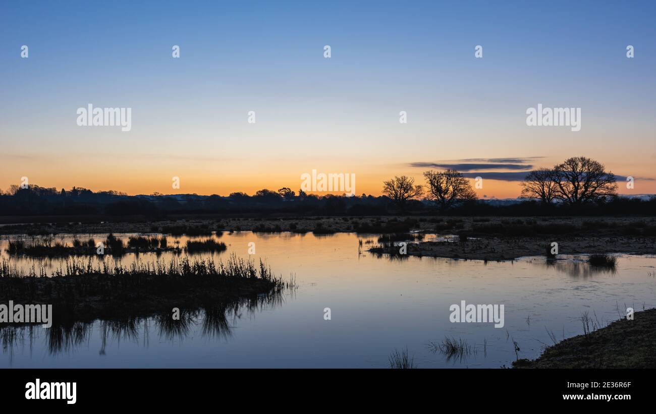 Sunrise over the Bowling Green Marsh and River Clyst, Topsham, Devon ...