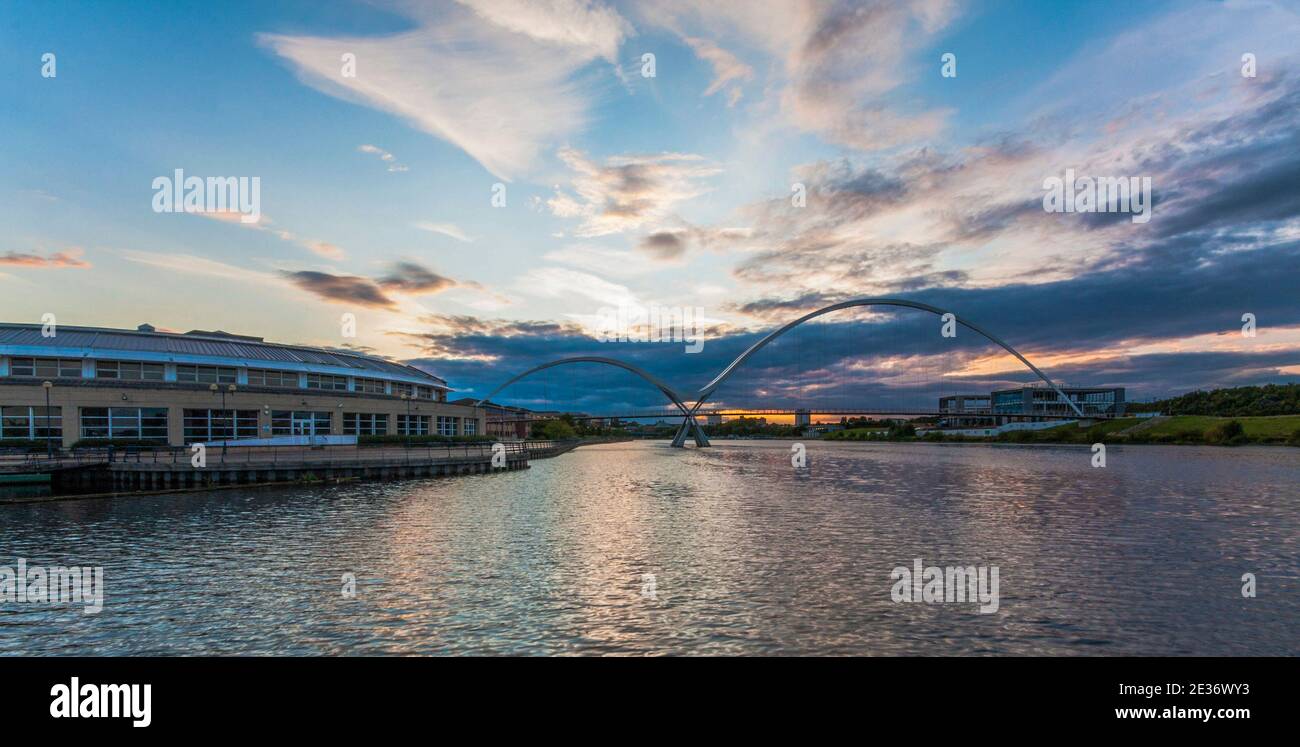 Infinity bridge england hi-res stock photography and images - Alamy