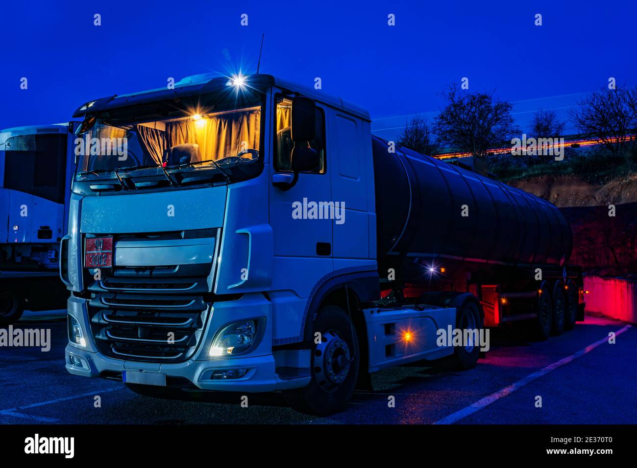 Articulated lights hi-res stock photography and images - Alamy