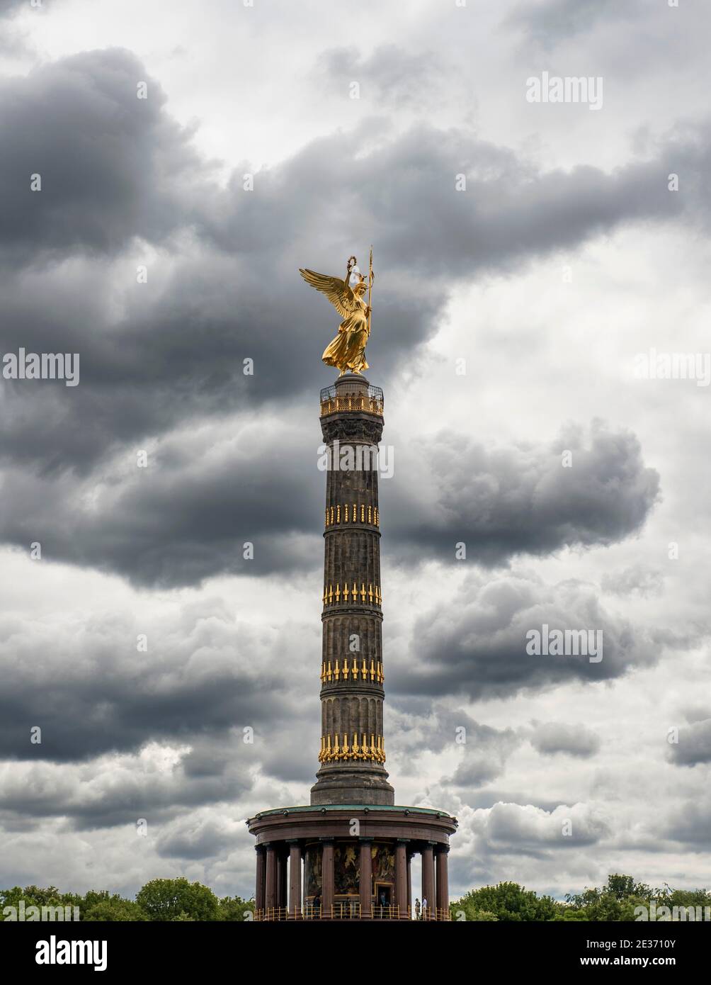 Victory Column with Victoria statue, Goldelse, Great Star, Tiergarten ...