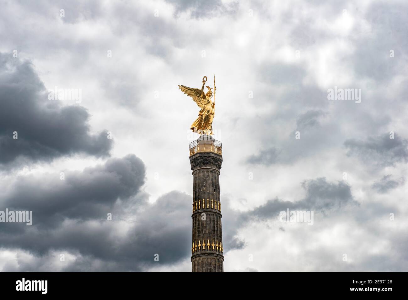 Goldelse, statue of St. Victoria on the Victory Column, Grosser Stern ...