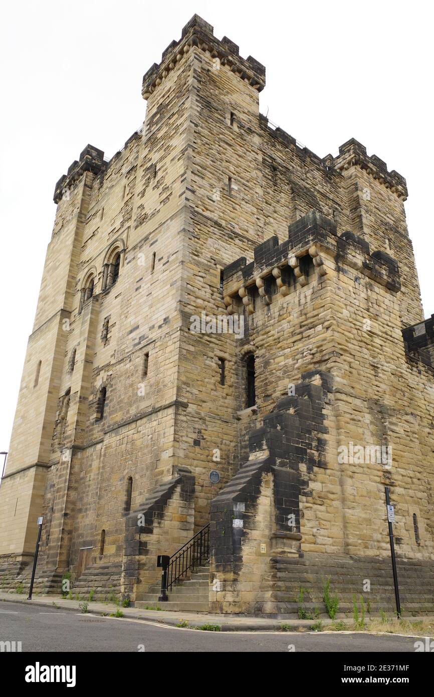 Newcastle castle hi-res stock photography and images - Alamy
