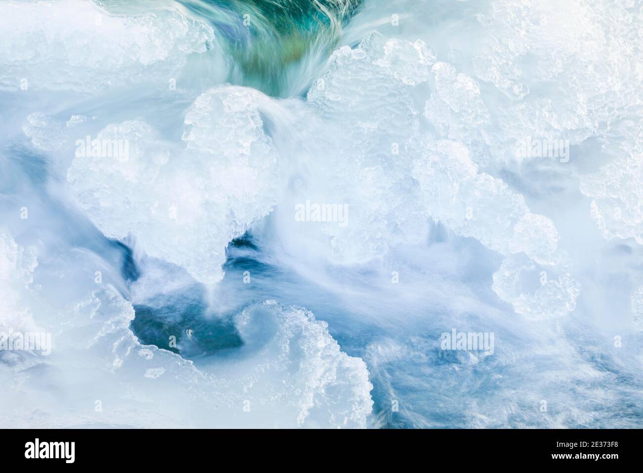 Heart shape in frozen water hi-res stock photography and images - Alamy