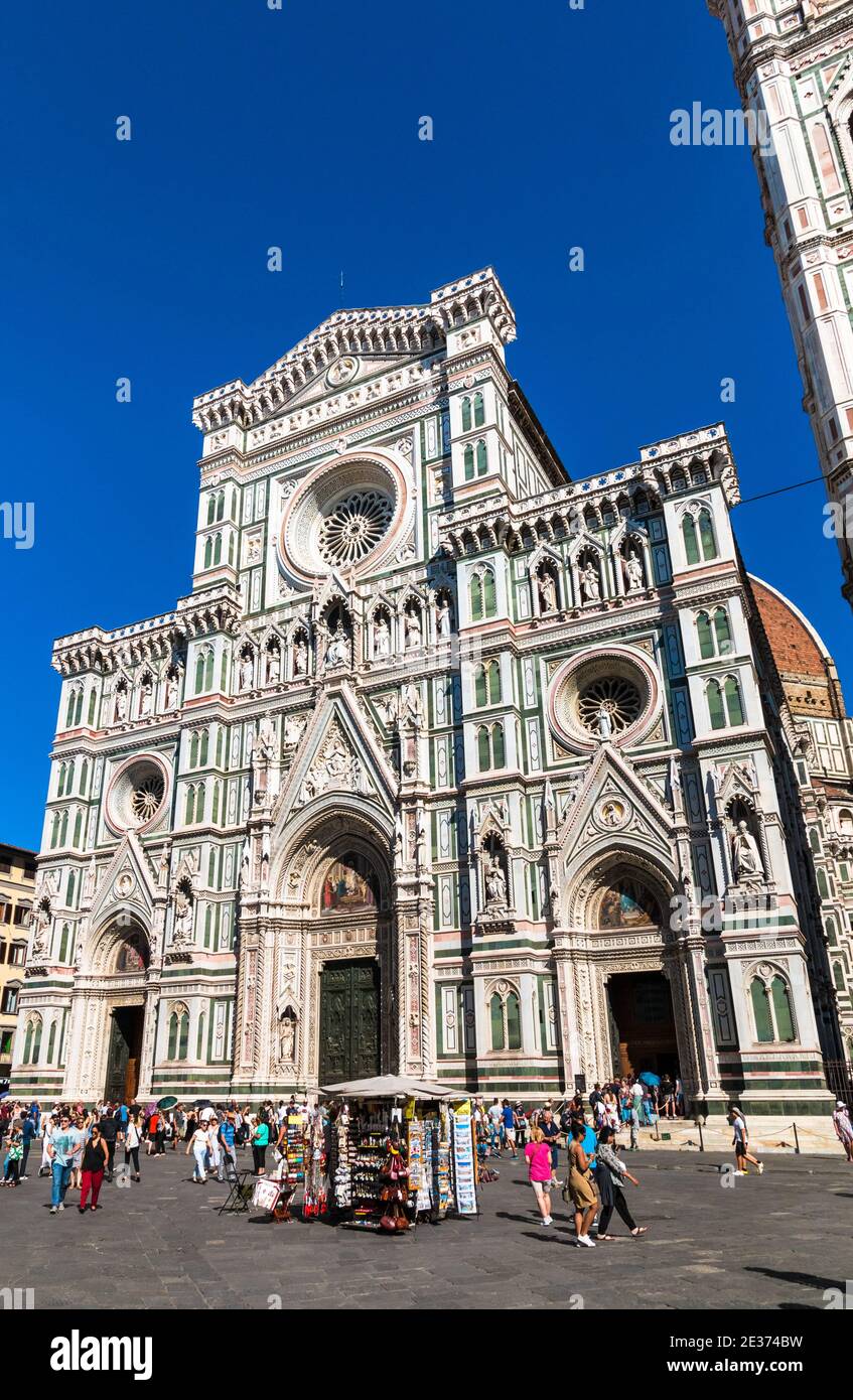 Duomo florence people hi-res stock photography and images - Alamy