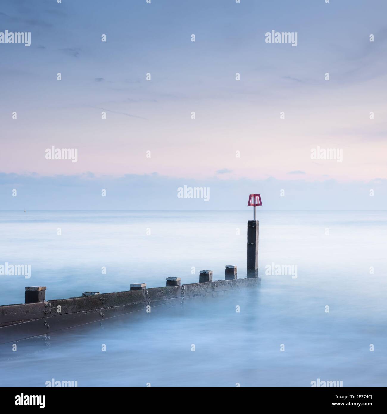 Groynes bournemouth hi-res stock photography and images - Alamy