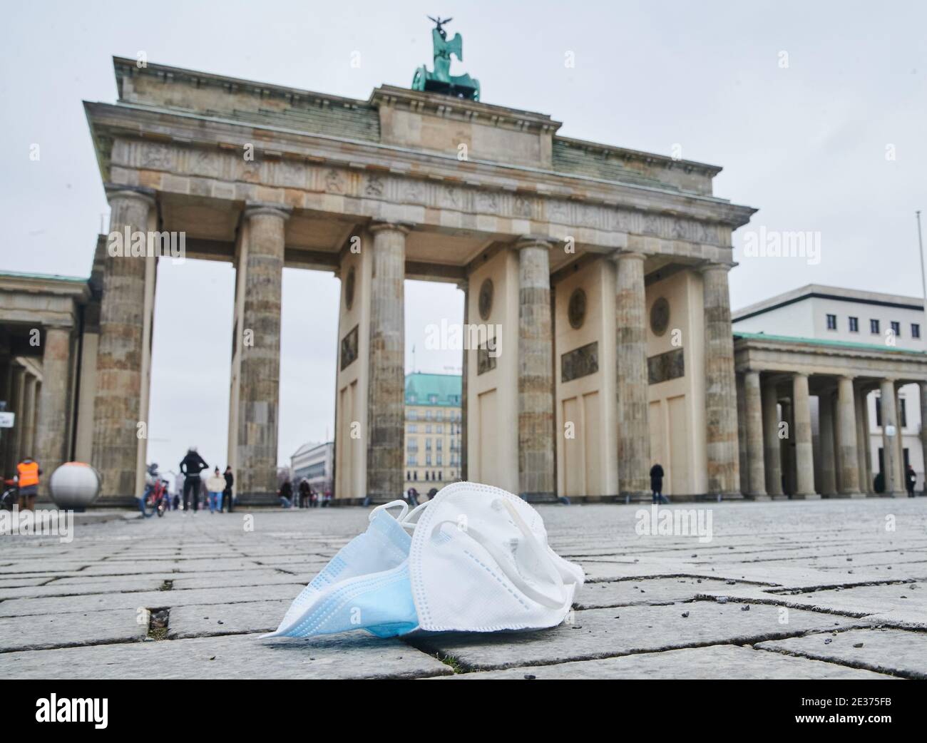 ILLUSTRATION - 17 January 2021, Berlin: Several masks are lying in ...