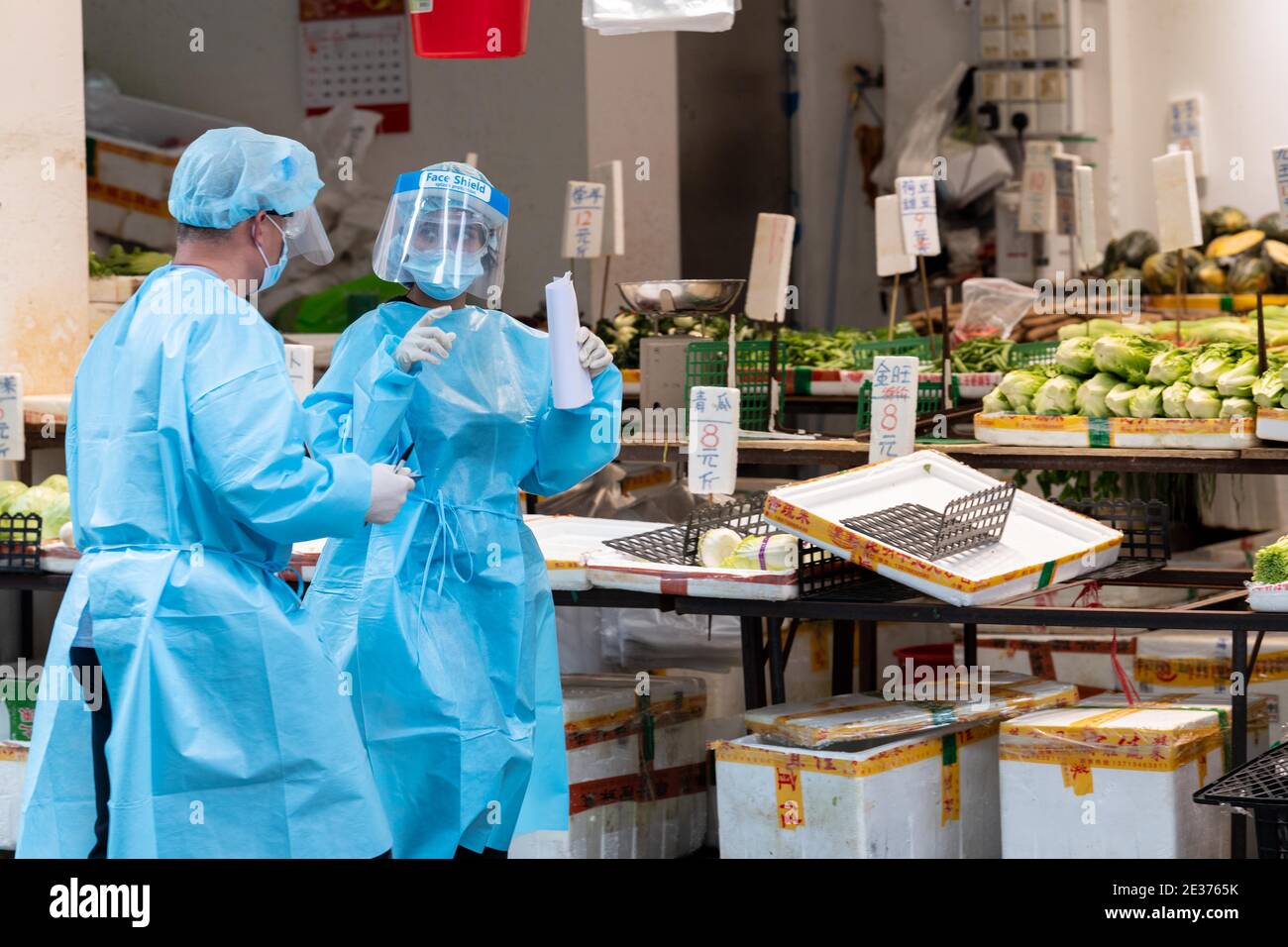 First residential block isolation order hi-res stock photography and ...