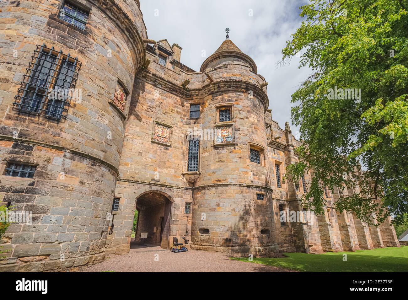 Falkland palace hi-res stock photography and images - Alamy