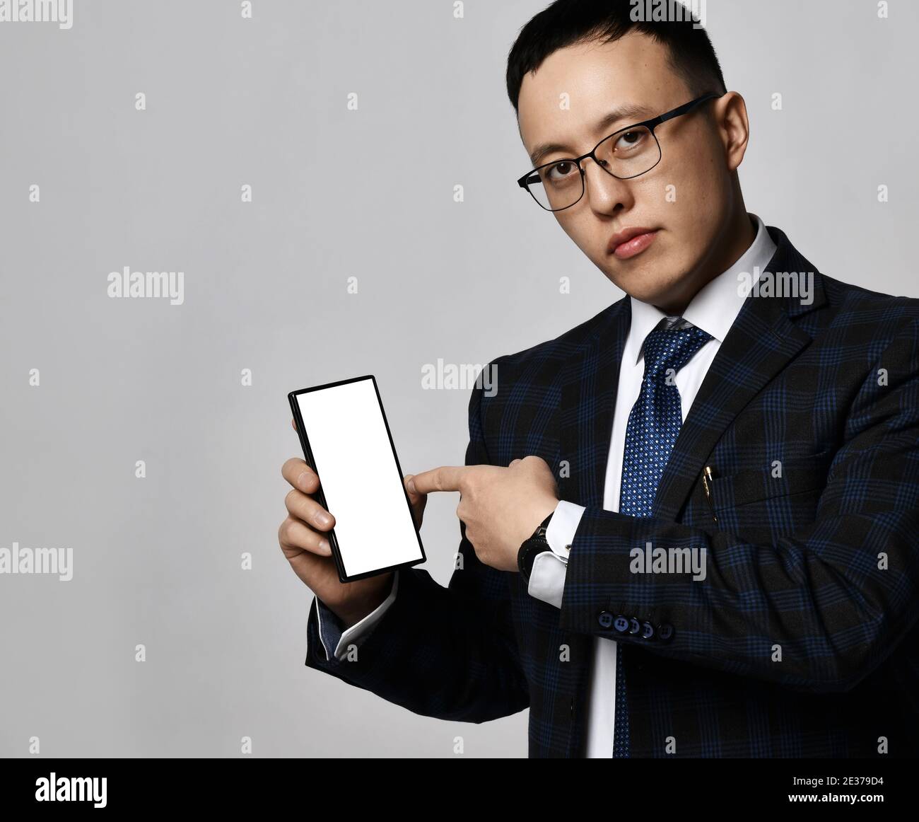 Asian director hi-res stock photography and images - Alamy