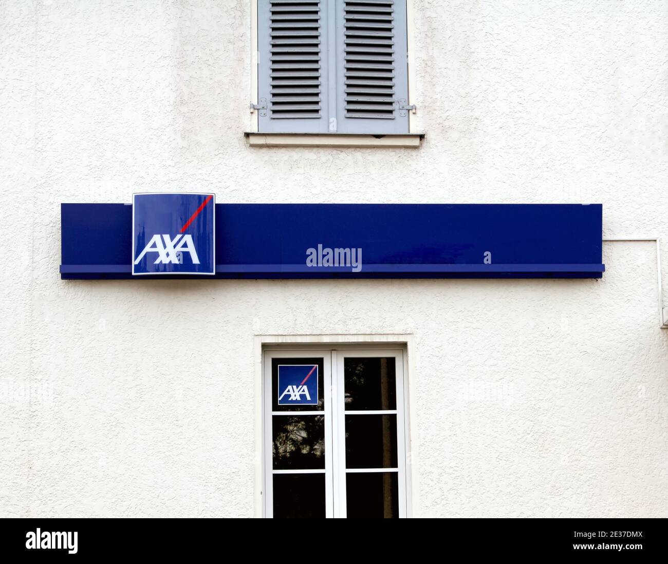 Axa symbol hi-res stock photography and images - Alamy