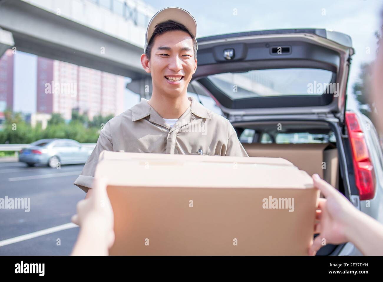 Chinese uniform driver hi-res stock photography and images - Alamy