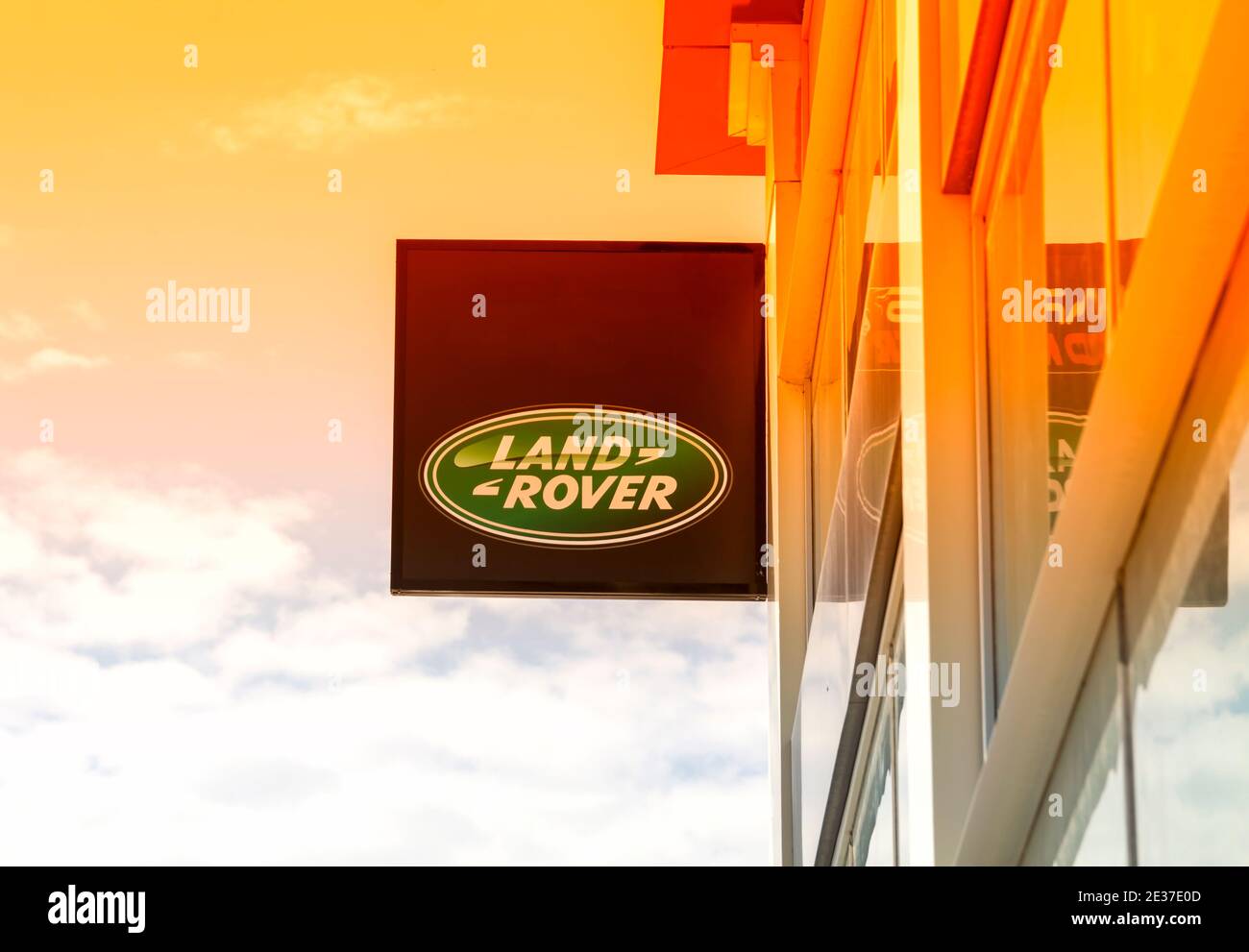 The jaguar motor car company emblem hi-res stock photography and images ...