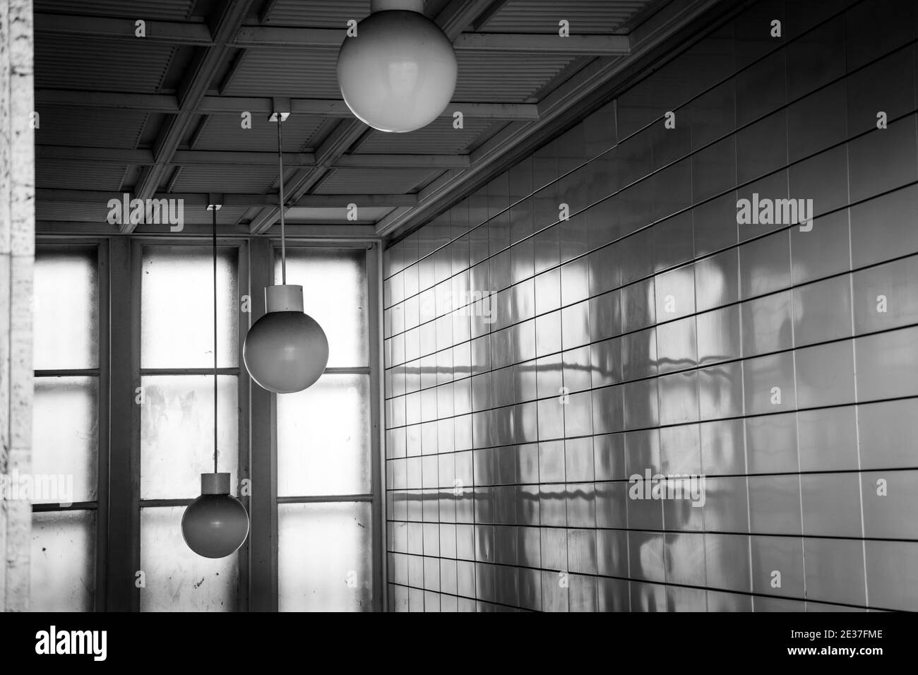 Windows ceiling old building Black and White Stock Photos & Images - Alamy