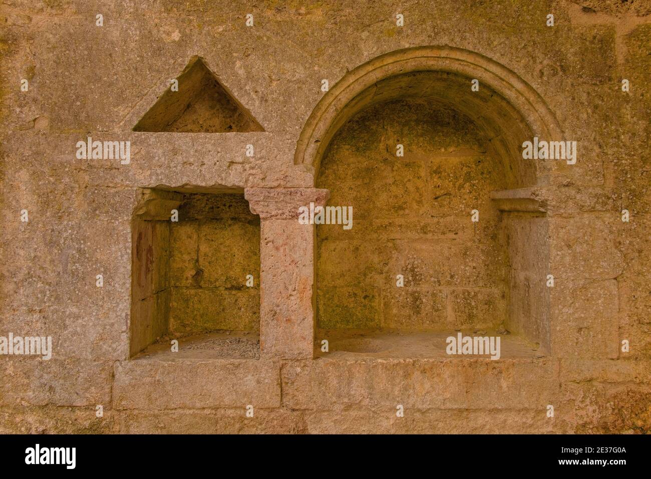 Wall recess hi-res stock photography and images - Alamy