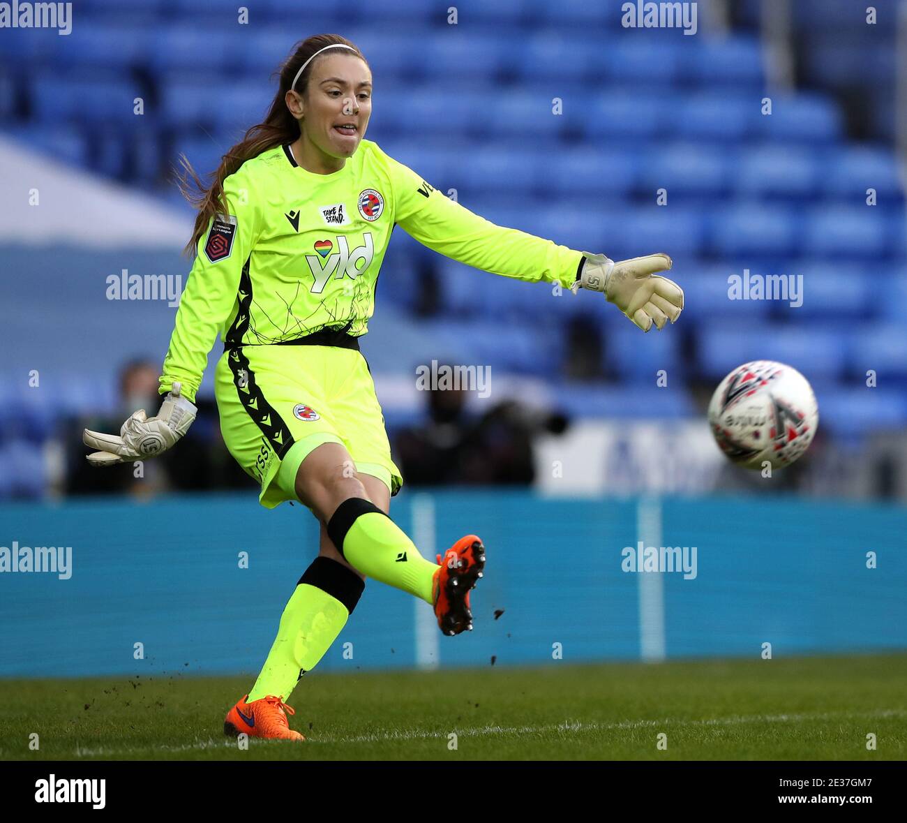 Grace moloney reading hi-res stock photography and images - Alamy