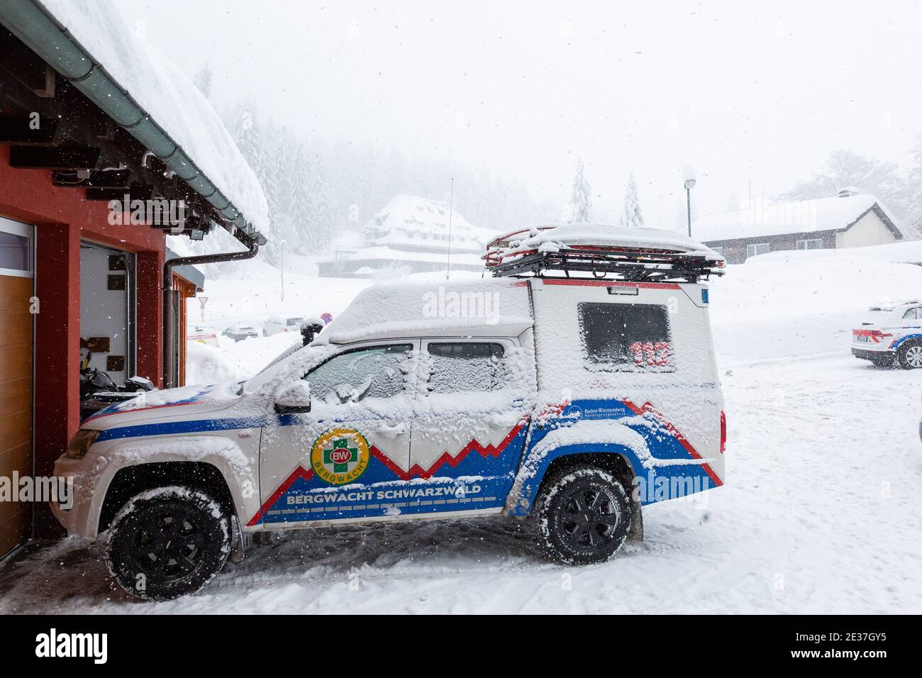 Mountain rescue vehicle hi-res stock photography and images - Alamy