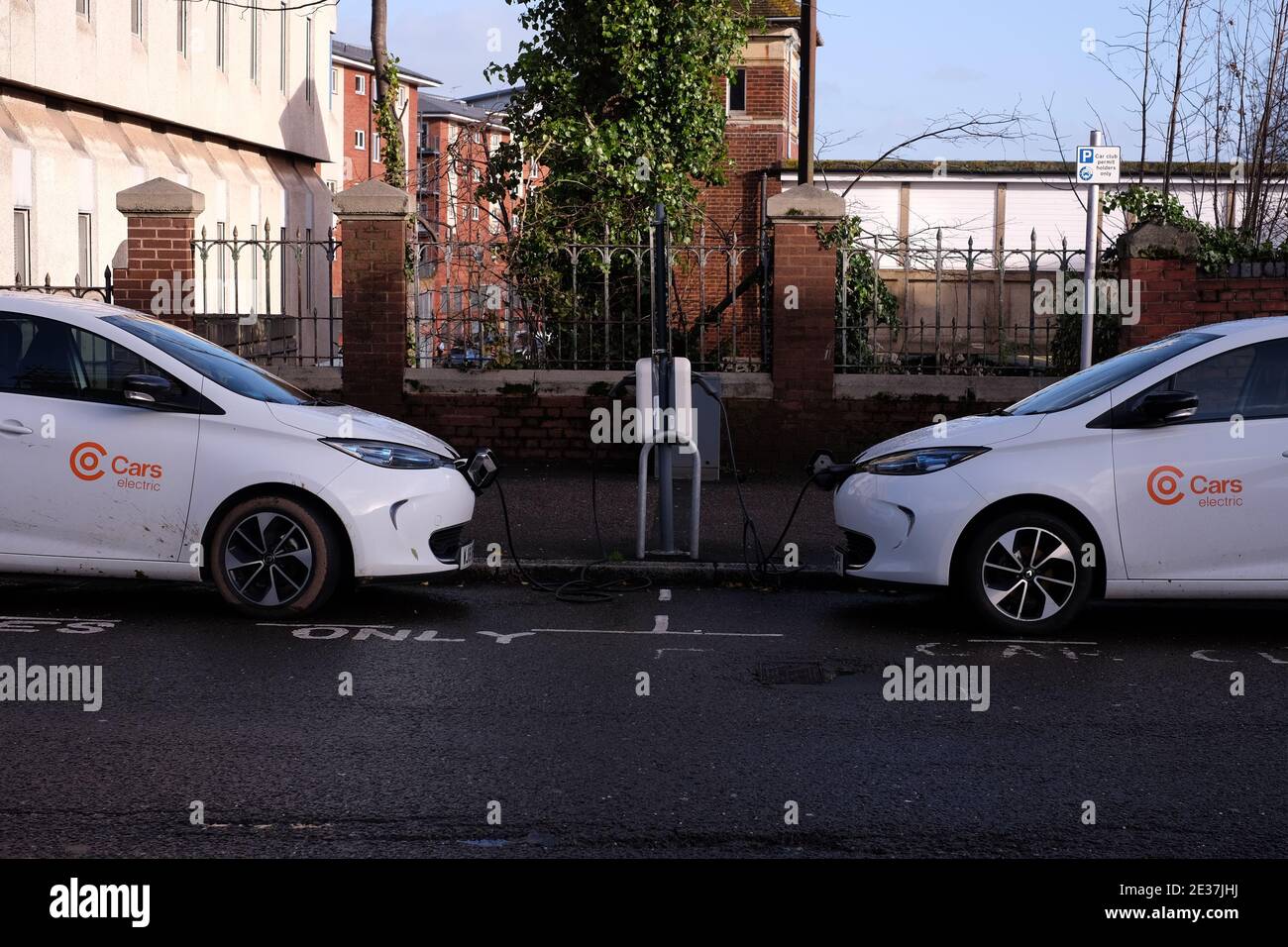 Co Cars Hire by the hour Electric cars in Exeter charging at roadside ...