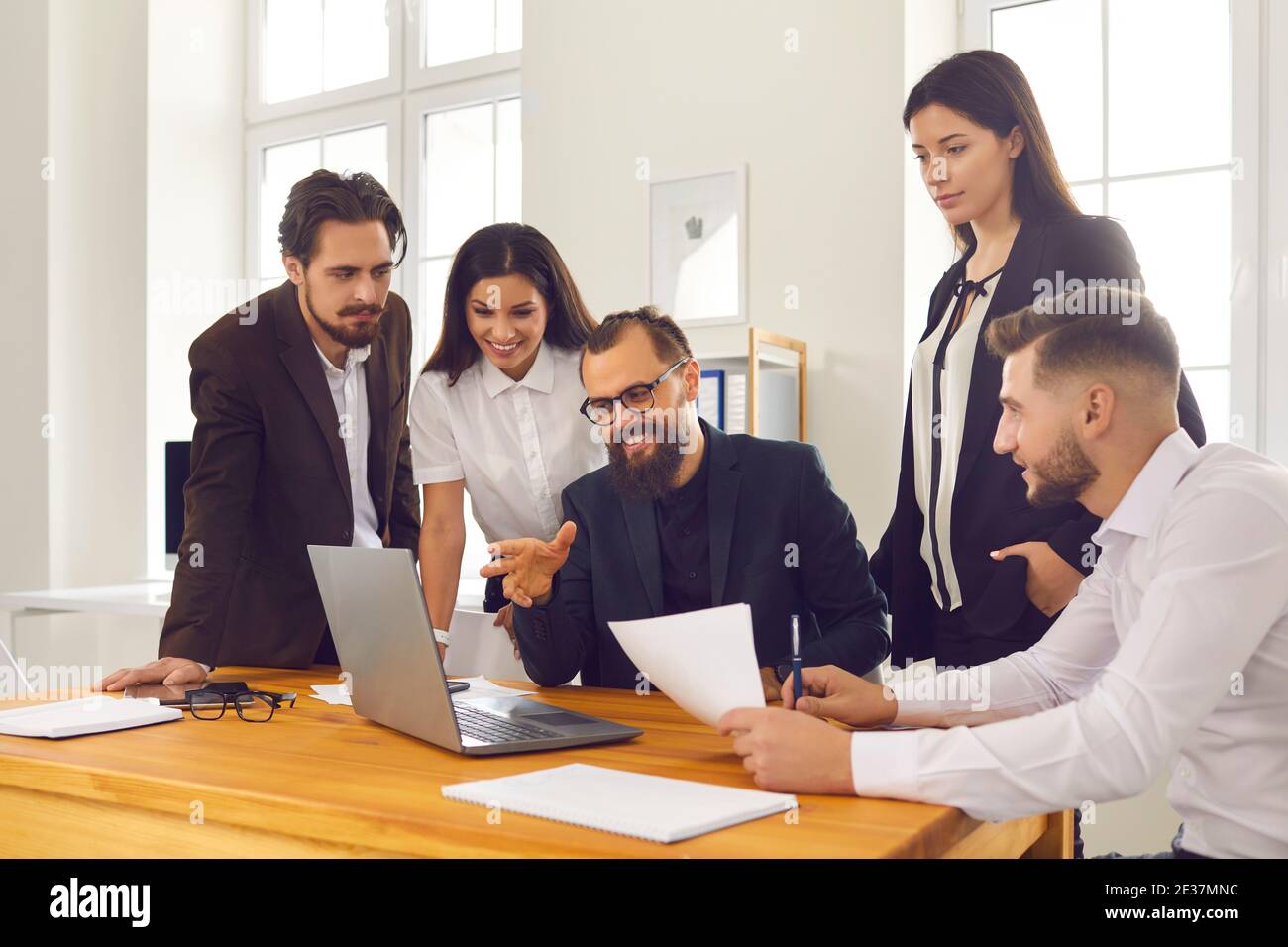 Brainstorm laptop hi-res stock photography and images - Alamy