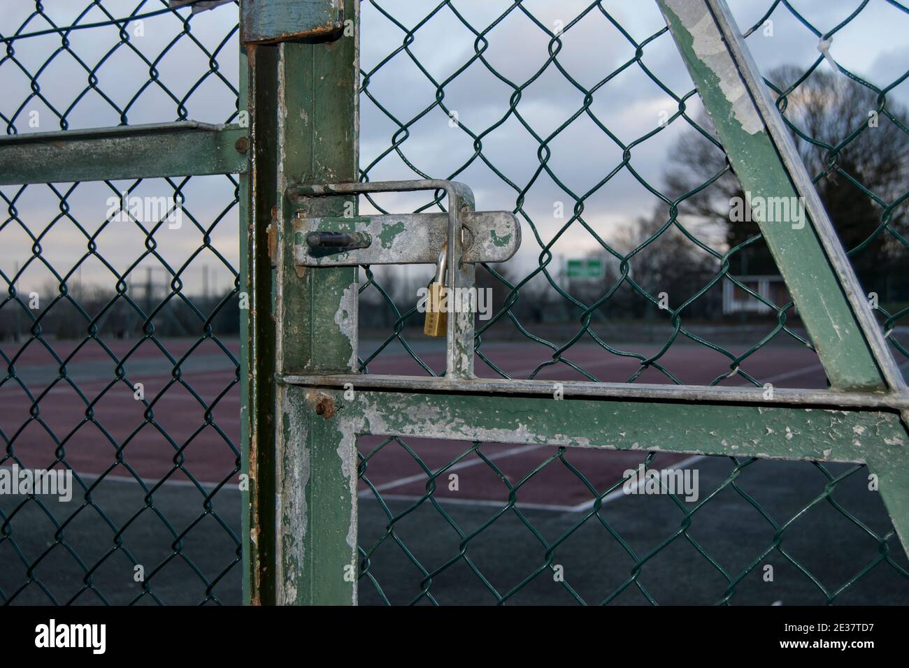 Padlocked gates hi-res stock photography and images - Alamy