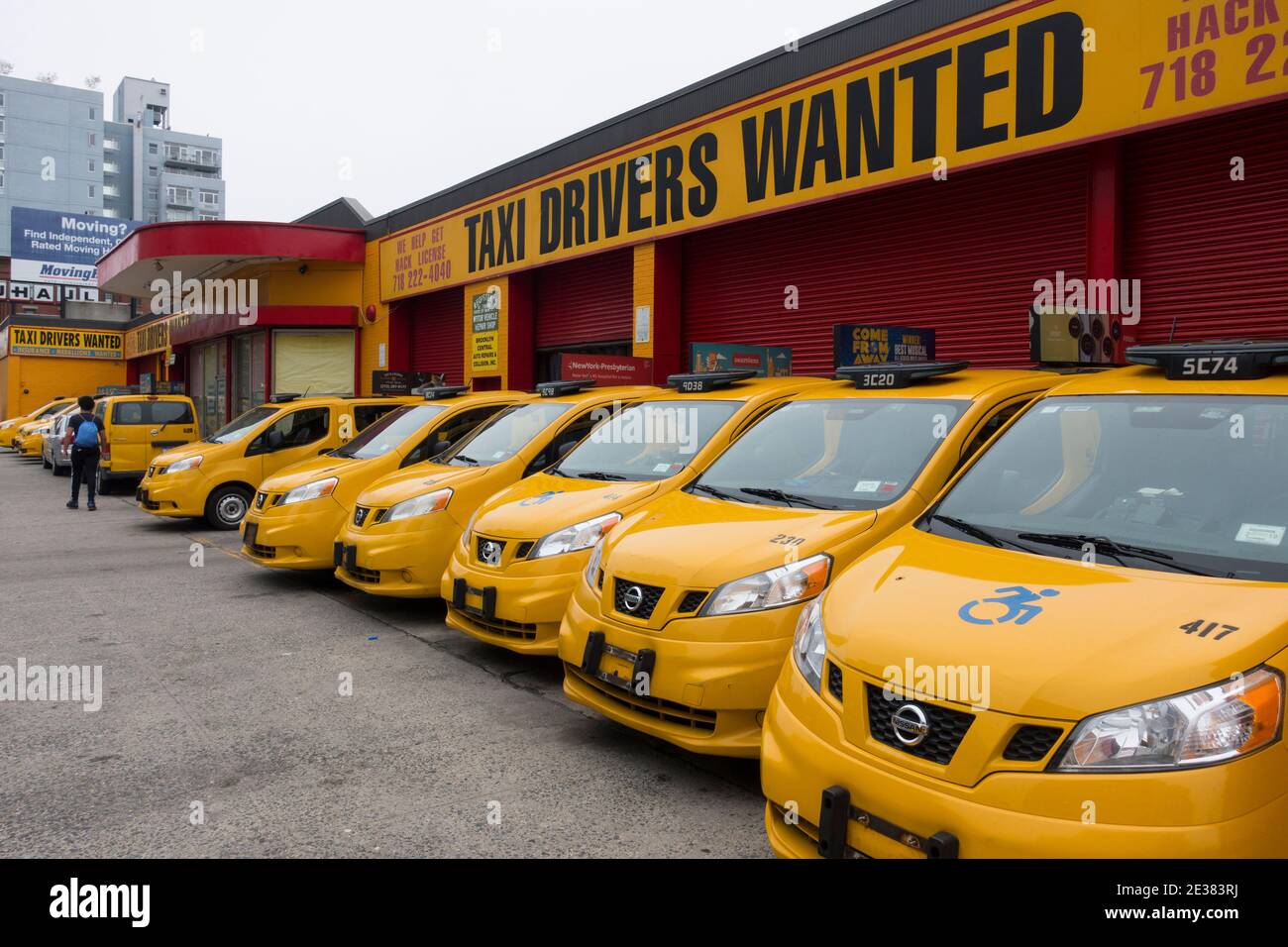 Nyc taxi garage hi-res stock photography and images - Alamy