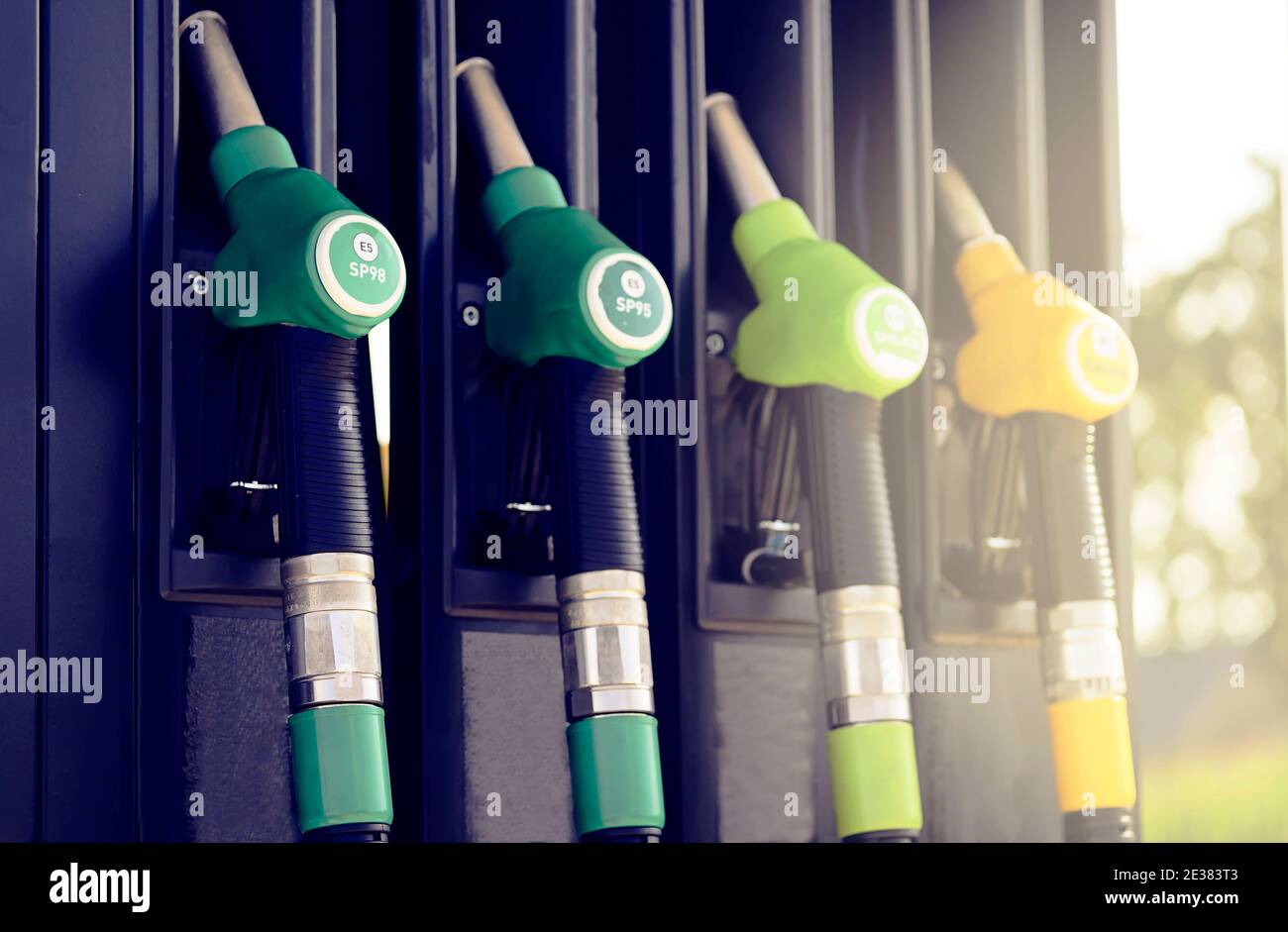 Refill the tank hi-res stock photography and images - Alamy