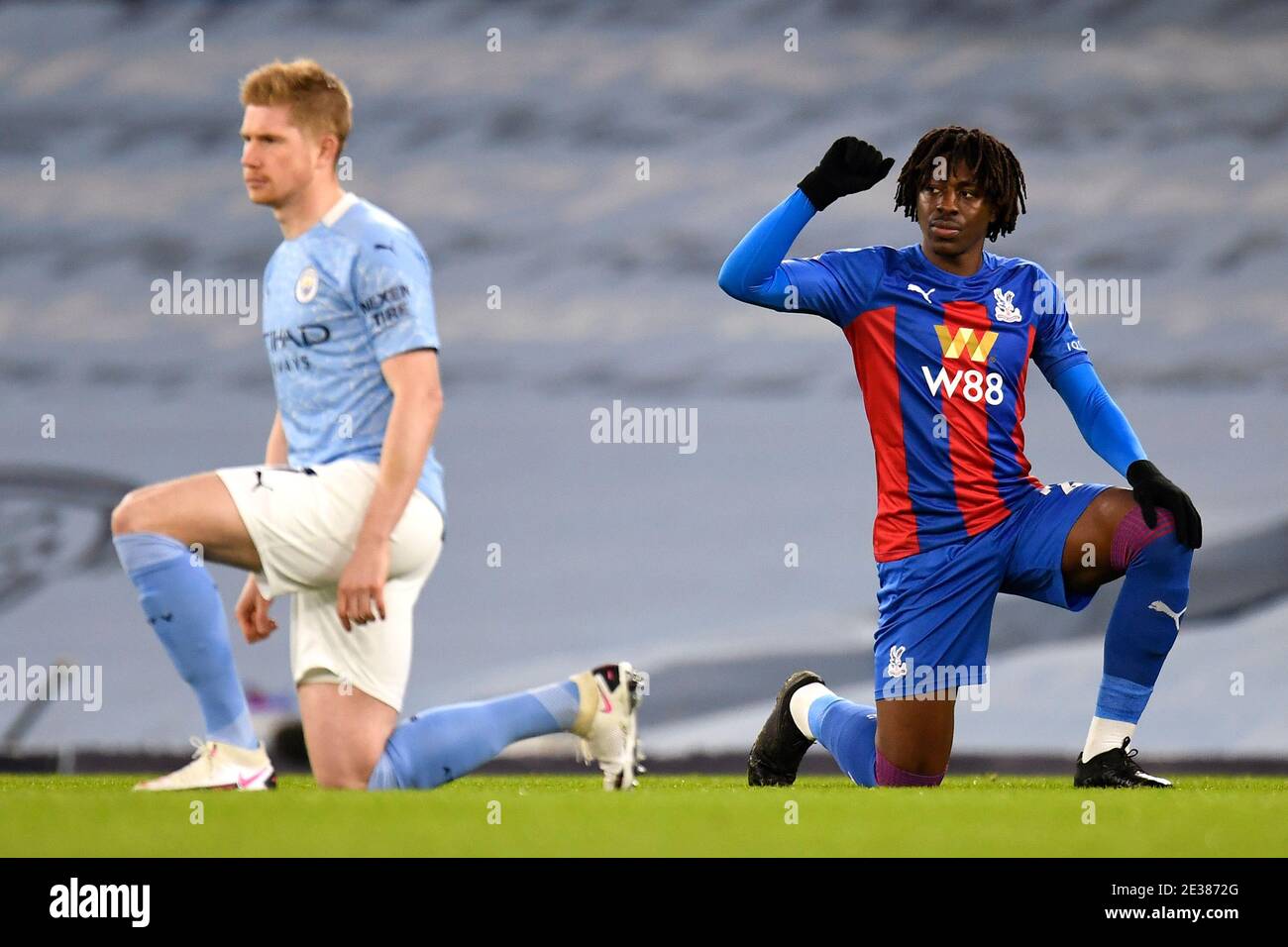Manchester City's Kevin De Bruyne (left) and Crystal Palace's Eberechi ...