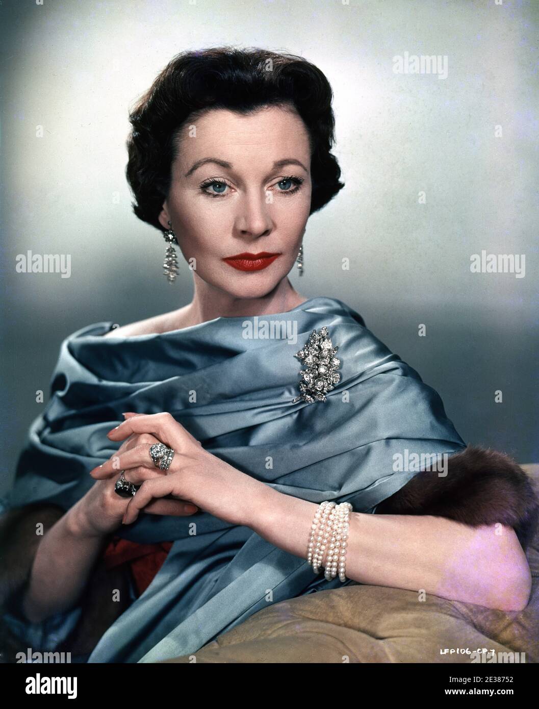 VIVIEN LEIGH Colour Portrait as Hester Collyer in THE DEEP BLUE SEA ...