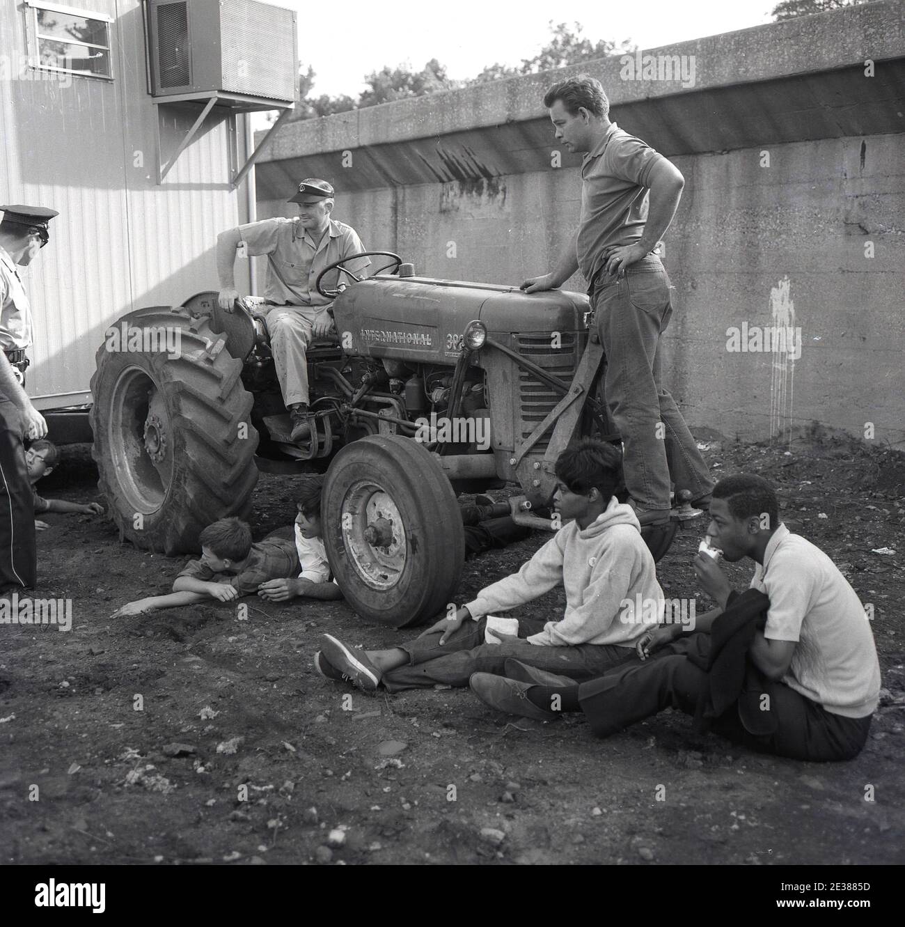 1960s police america hi-res stock photography and images - Alamy