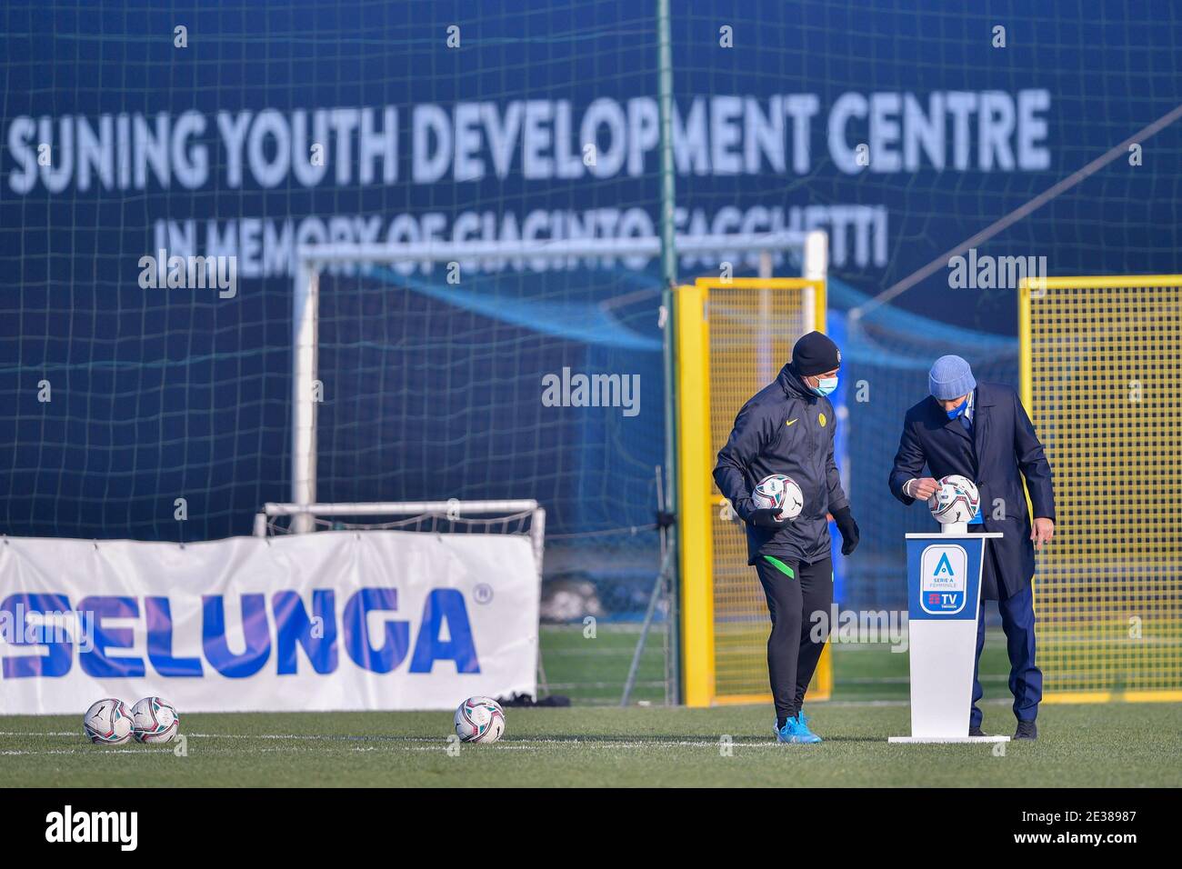 Suning center hi-res stock photography and images - Alamy