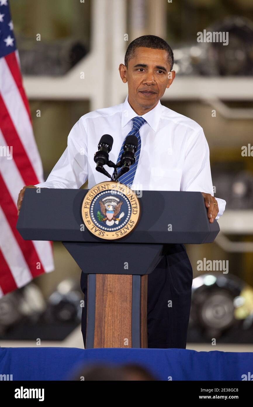 President Barack Obama speaks at the Chrysler Indiana Transmission ...