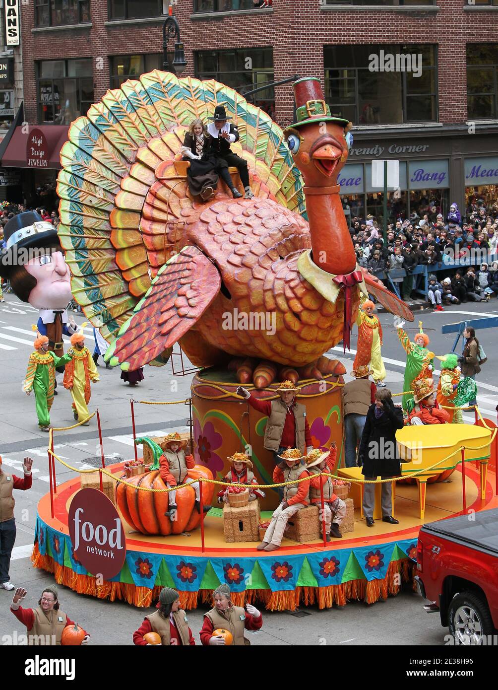 Balloons float down The Macy's Thanksgiving Day parade route in New ...