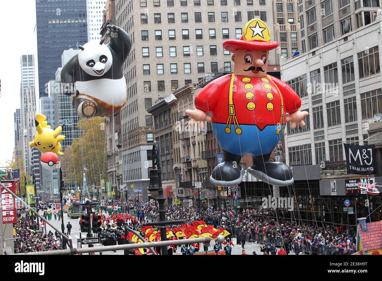 Balloons float down The Macy's Thanksgiving Day parade route in New ...