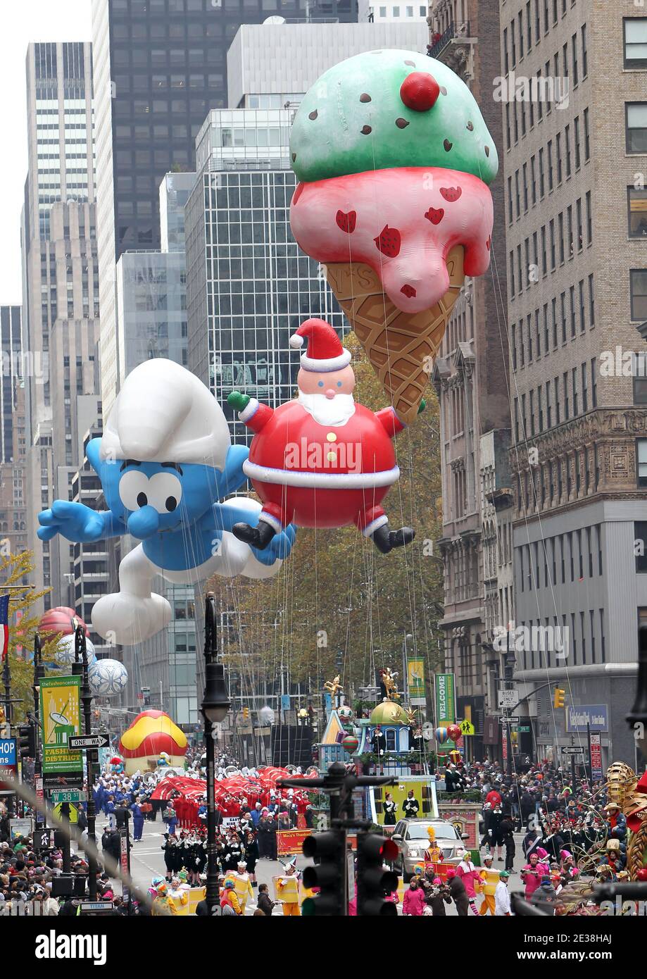 Balloons float down The Macy's Thanksgiving Day parade route in New ...