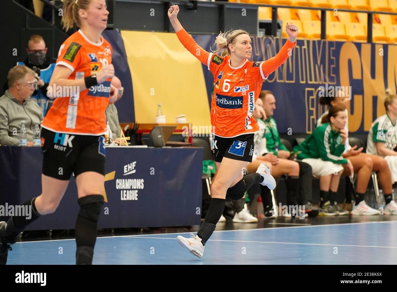 Odense, Denmark. 17th Jan, 2021. Freja Cohrt (6) of Odense Handball ...
